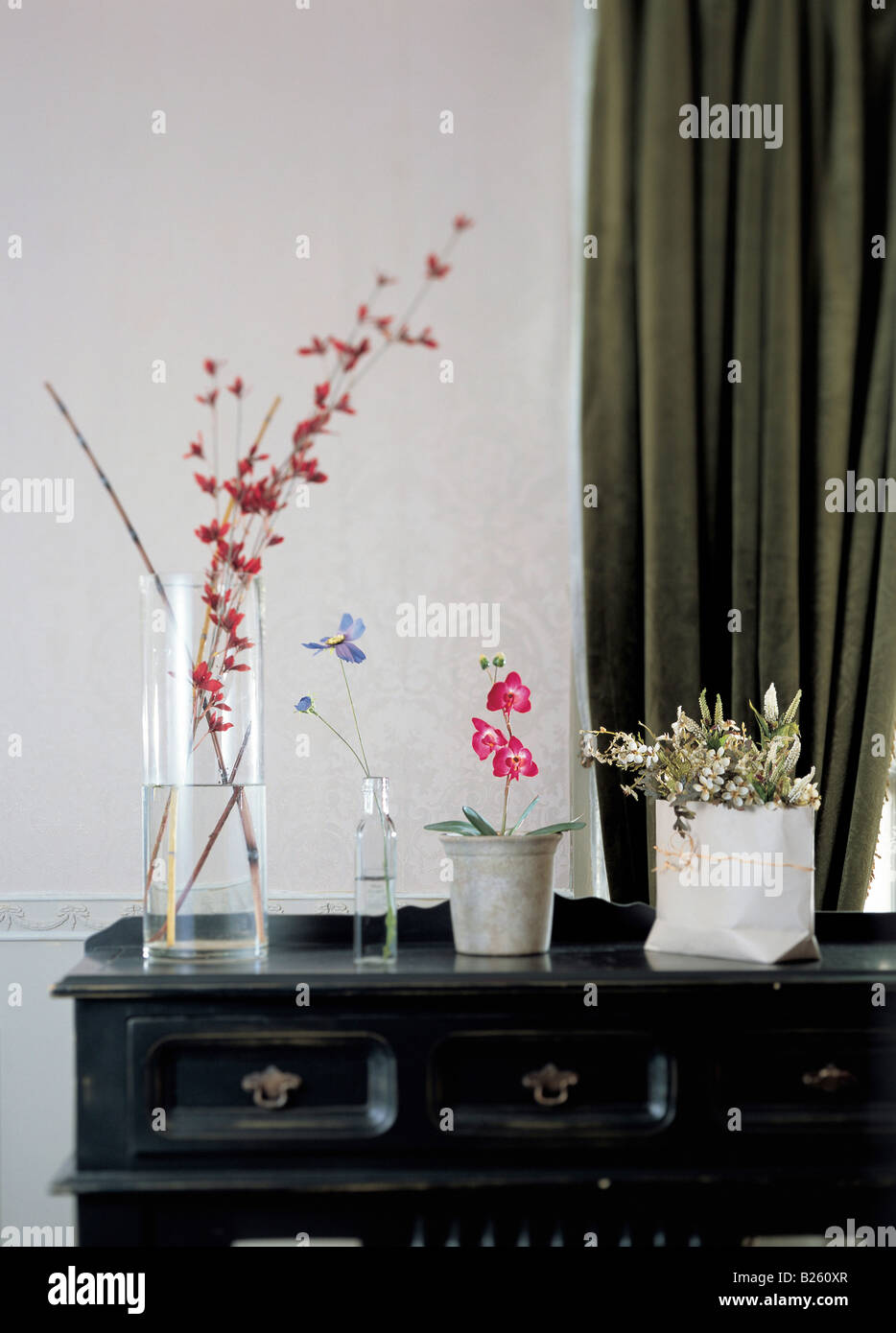 Home furnished with interior decoration objects Stock Photo - Alamy