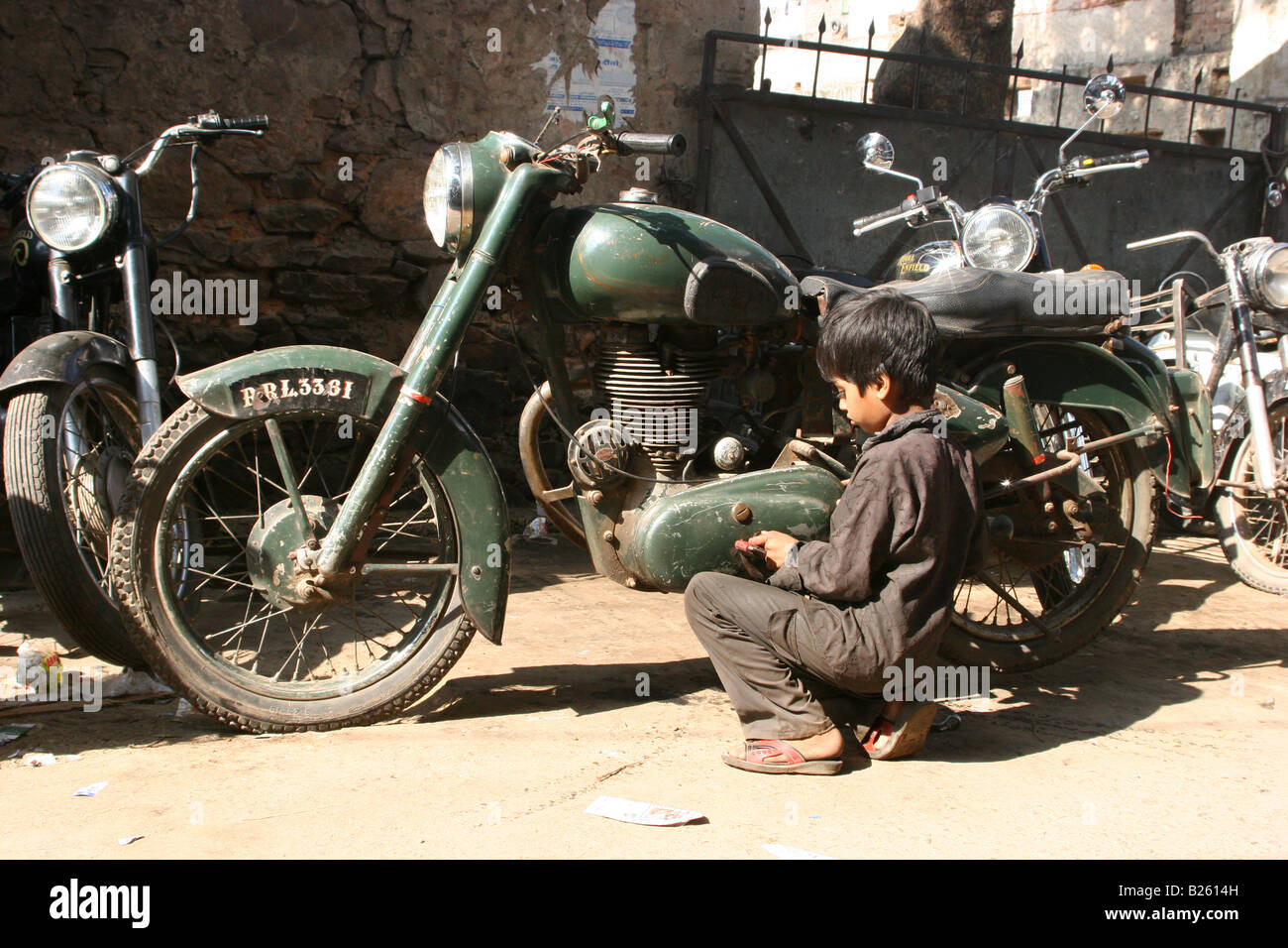 Indian cycle repair High Resolution Stock Photography and Images - Alamy