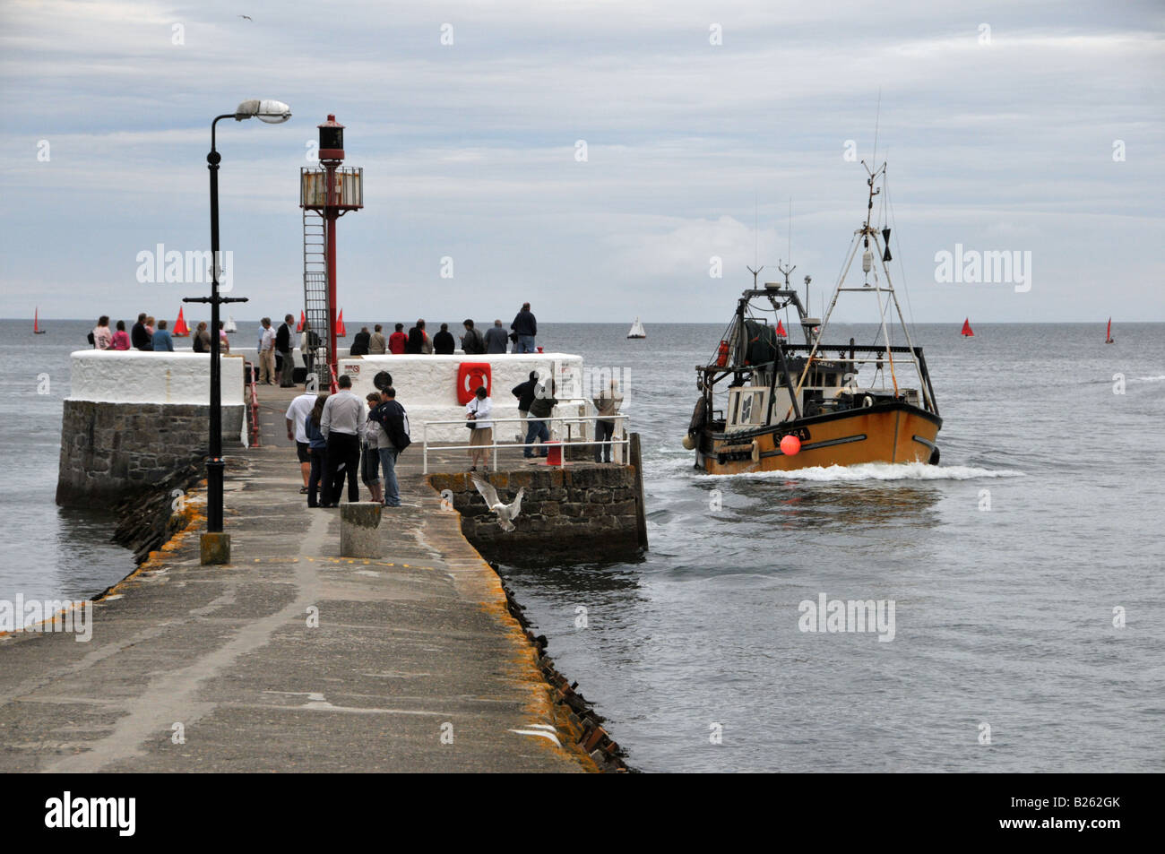 17/07/2008 Pic By Sean Hernon A Fishing Boat enters Looe Harbour ...