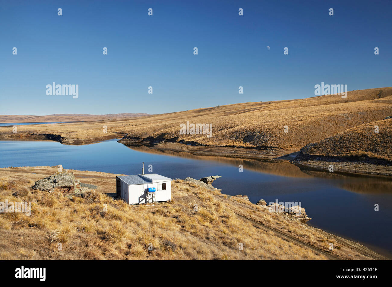 Hut Logan Burn Reservoir and Lammermoor Range Old Dunstan Trail Central ...