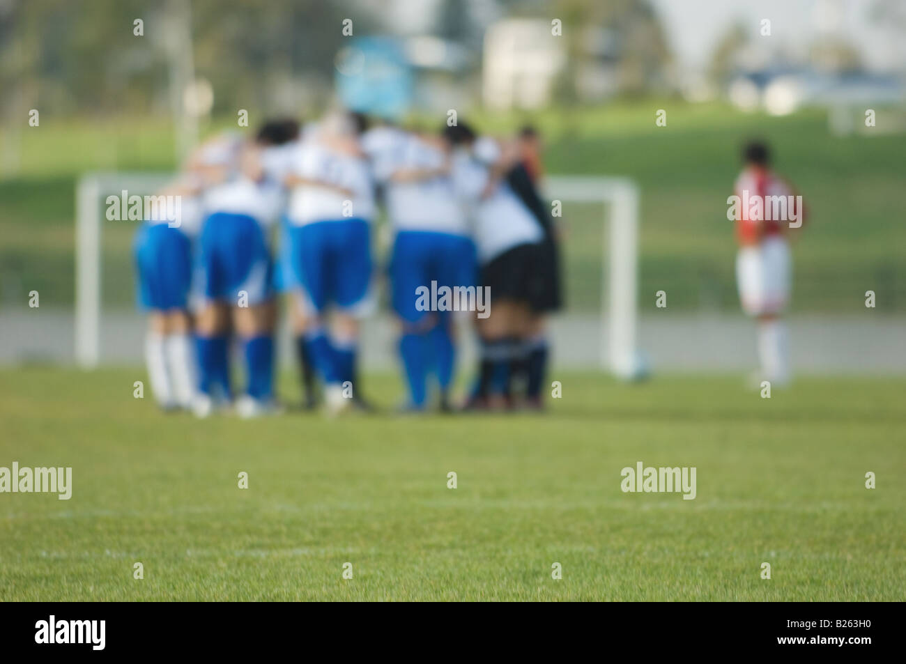 Soccer team huddle hi-res stock photography and images - Alamy