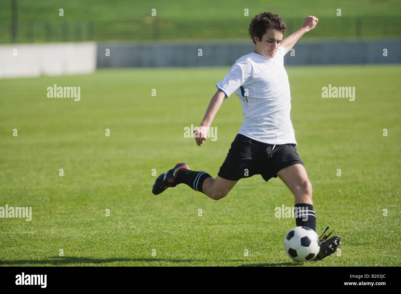 Goal kick hi-res stock photography and images - Alamy