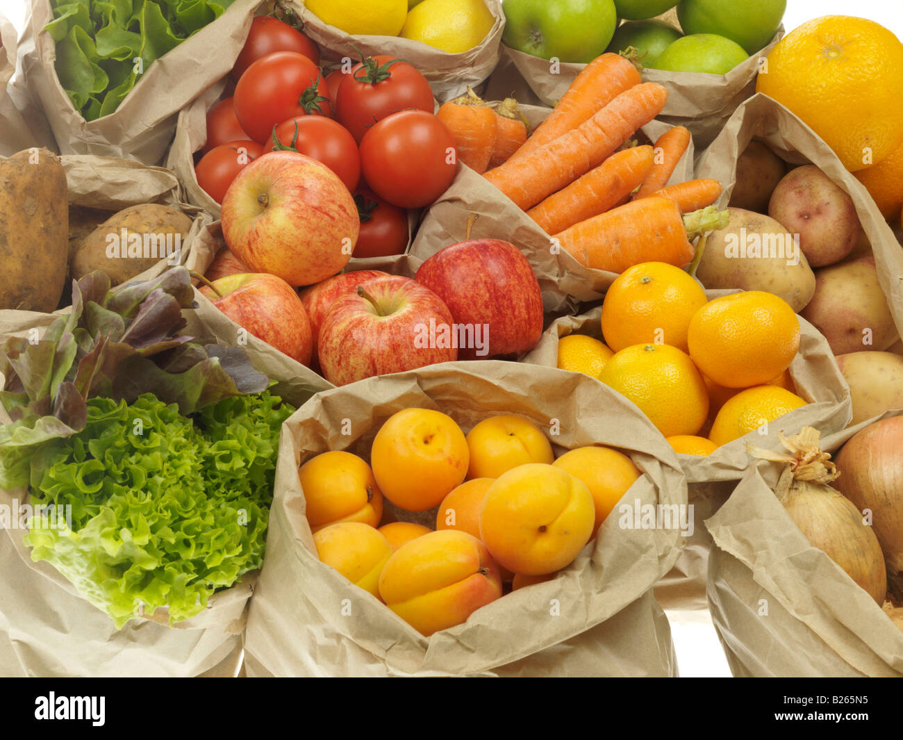 Muddy vegetables fruit hi-res stock photography and images - Alamy