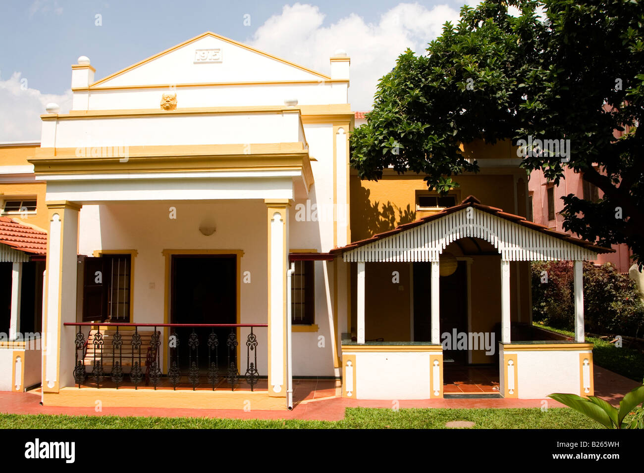 Traditional Indian House Bungalow High Resolution Stock Photography and ...