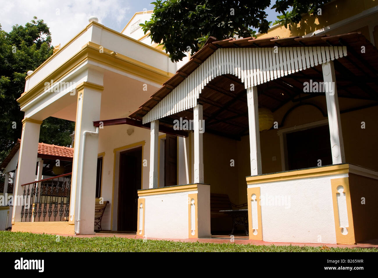A traditional Colonial period house in Bangalore, India Stock Photo - Alamy