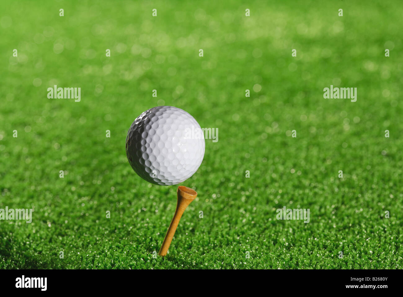 Teeing of hi-res stock photography and images - Alamy