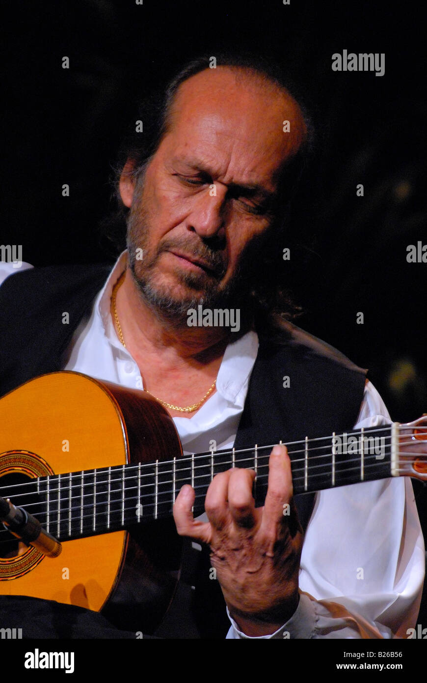 PACO DE LUCIA, spanish, flamenco, guitarist, Paco, Lucía, live ...