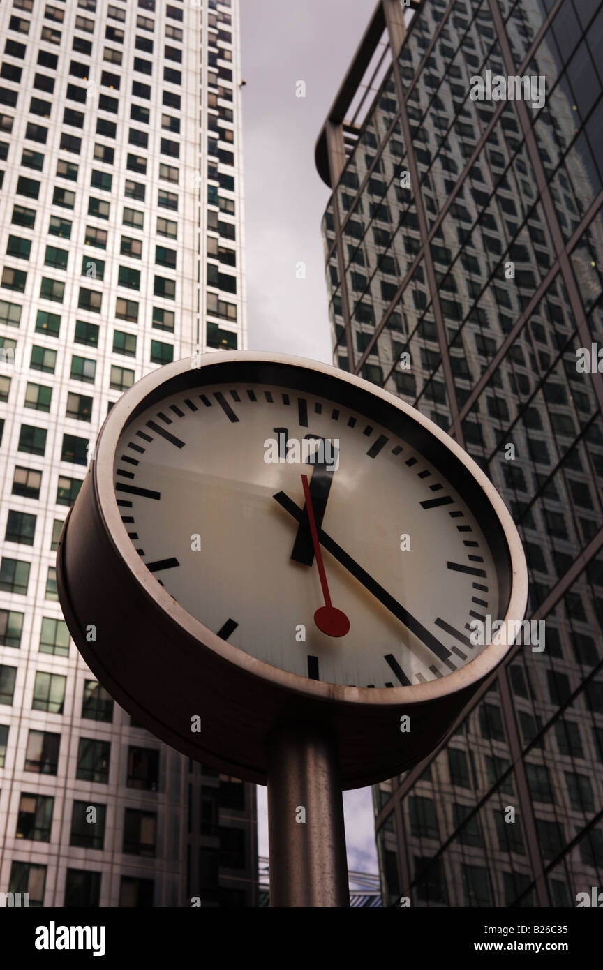 LONDON , city center, Clock,Canary Wharf lifestyle places Stock Photo ...