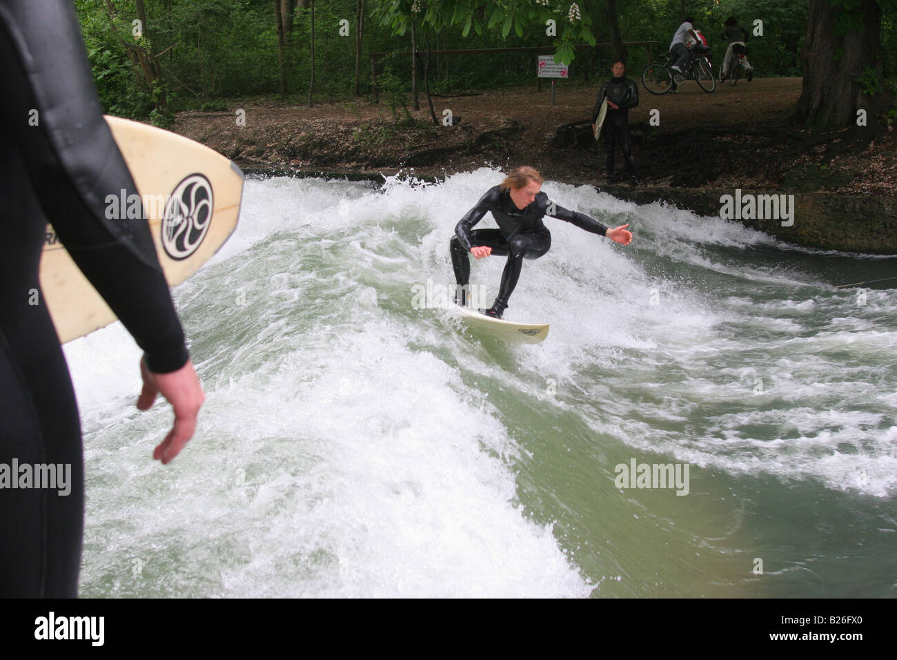 Surfing river training hi-res stock photography and images - Alamy
