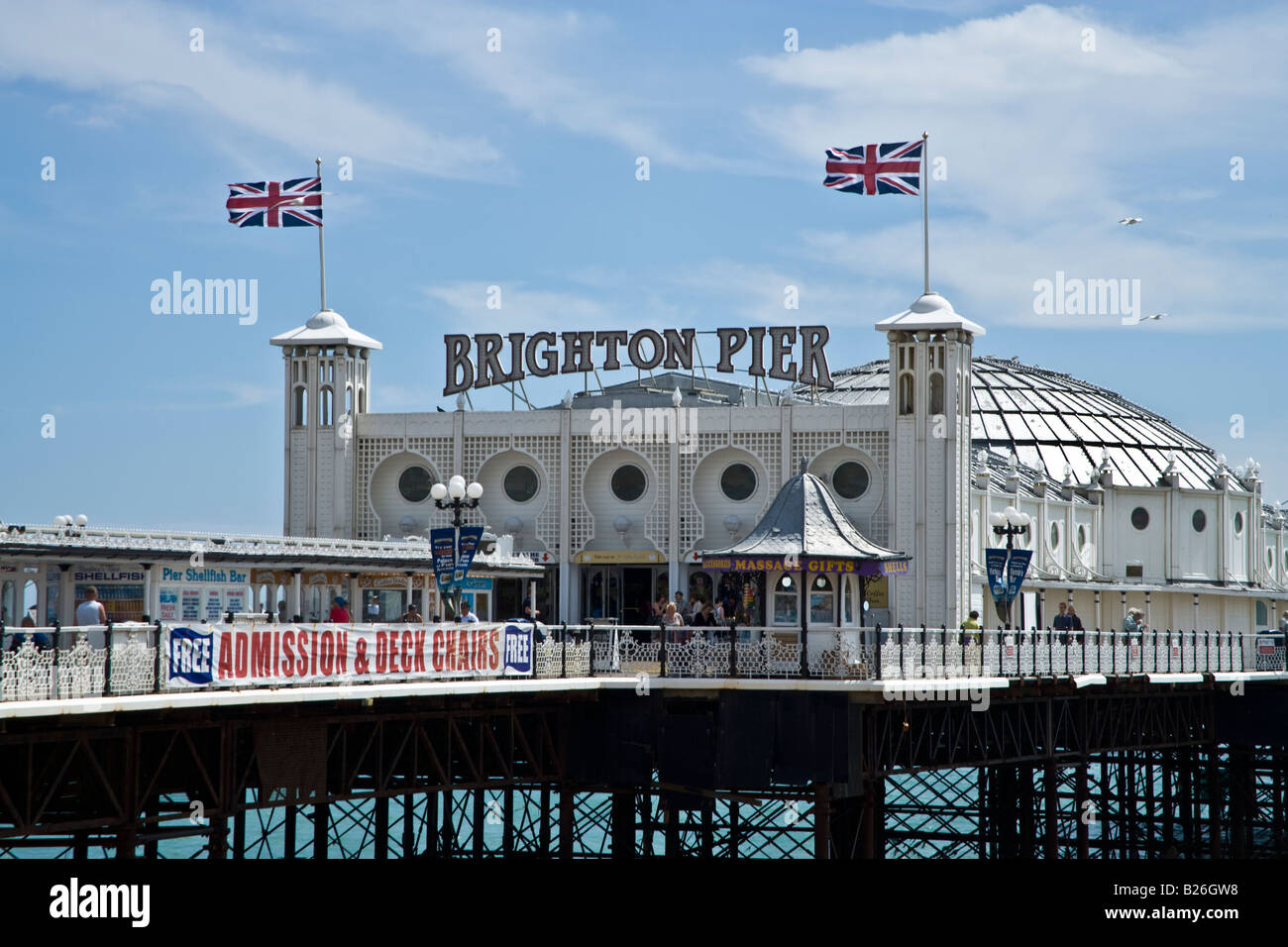brighton pier uk Stock Photo - Alamy