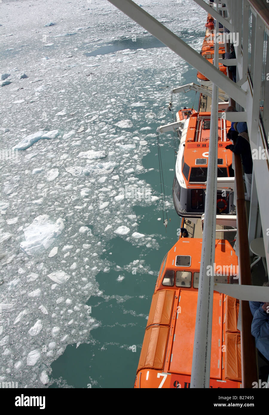 Cruising through the ice Stock Photo - Alamy