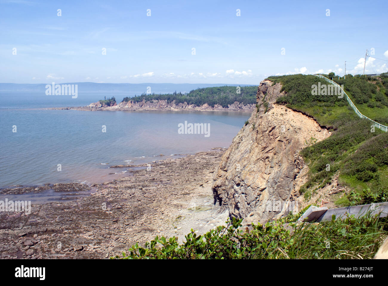 low tide on Bay of Fundy shoreline at Cape Enrage, New Brunswick Stock ...