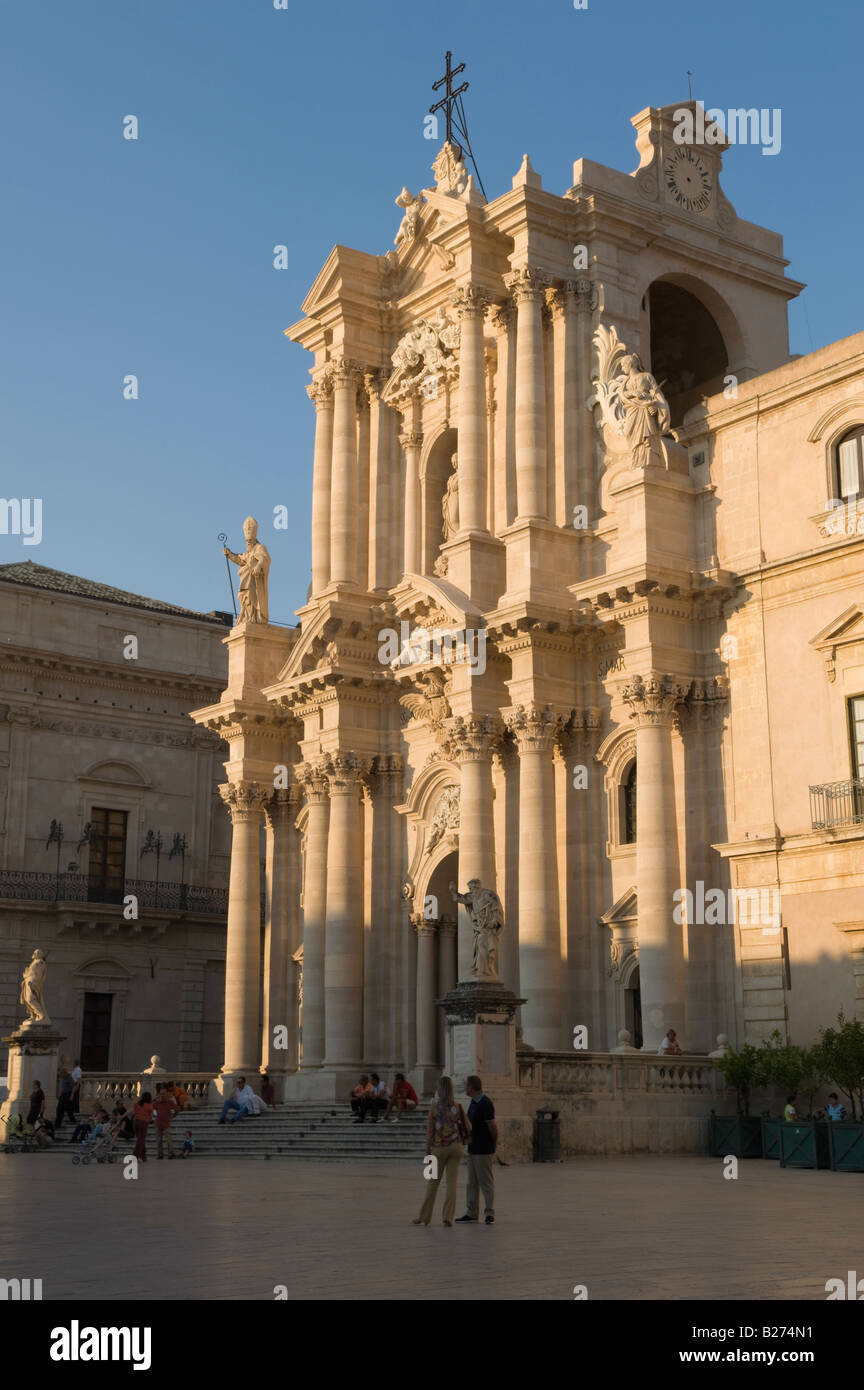 Evening light, Duomo steps Stock Photo - Alamy
