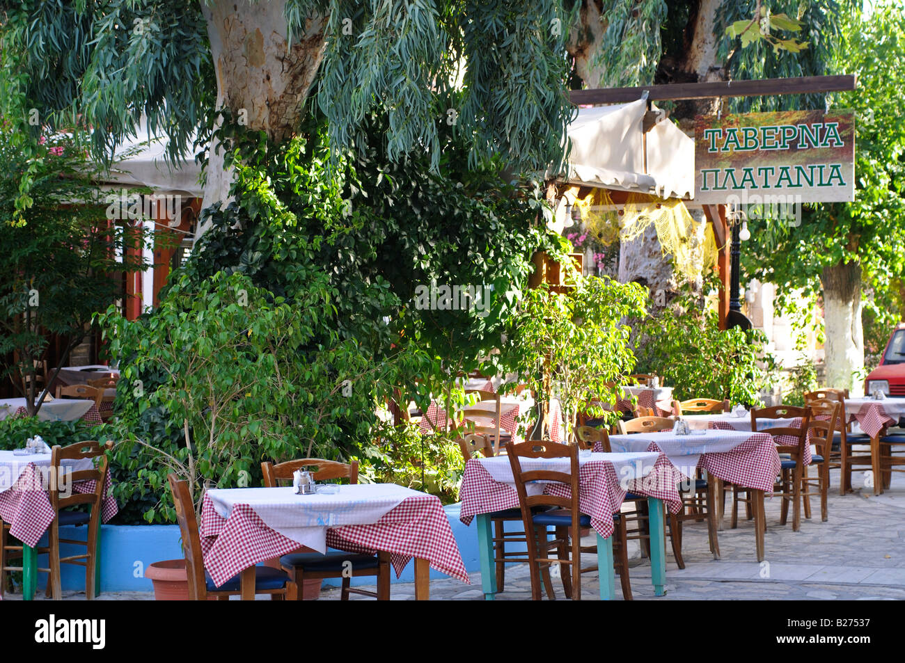 Samos greece taverna hi-res stock photography and images - Alamy