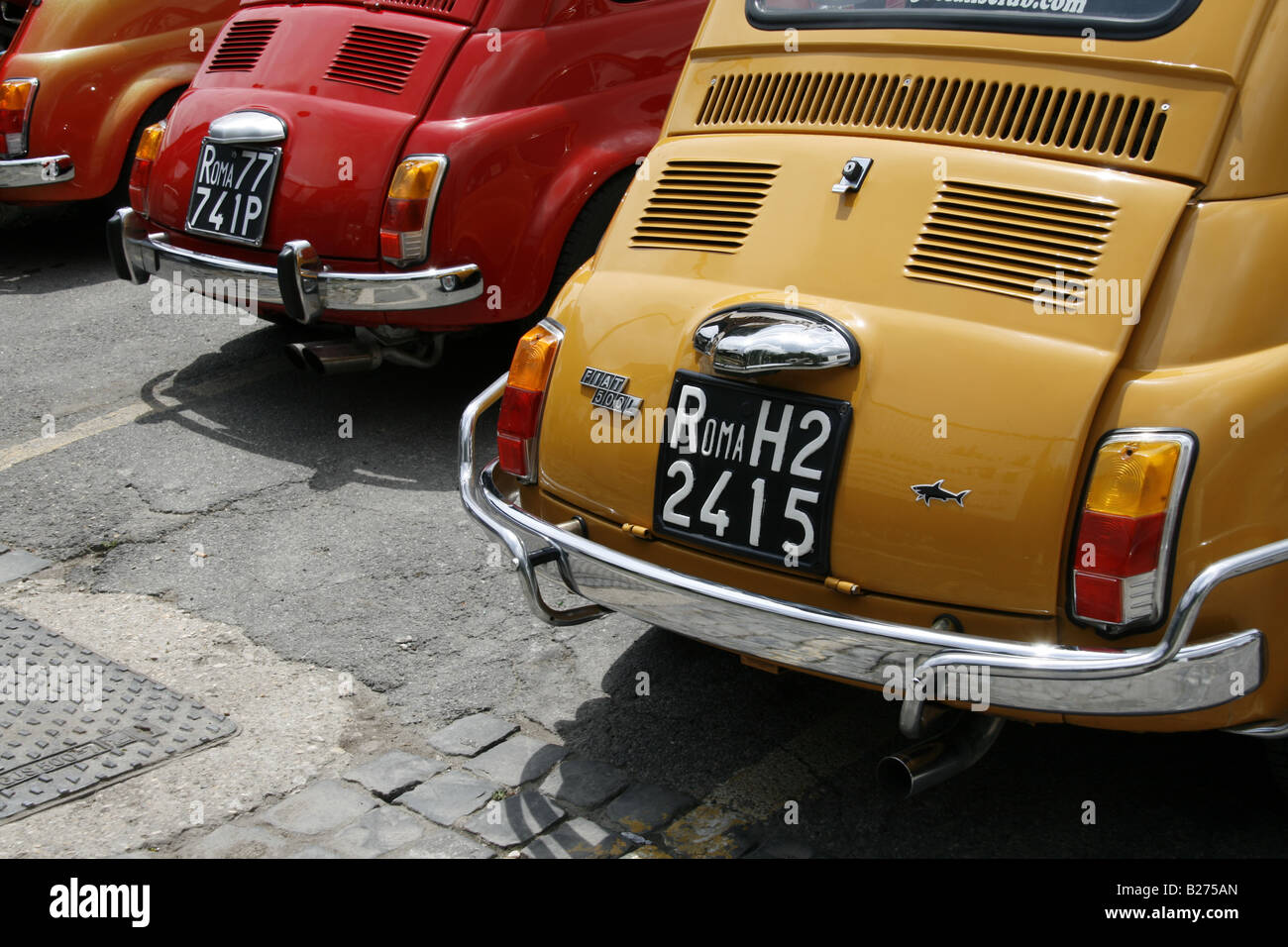 customised fiat 500 cars in street in rome italy Stock Photo - Alamy