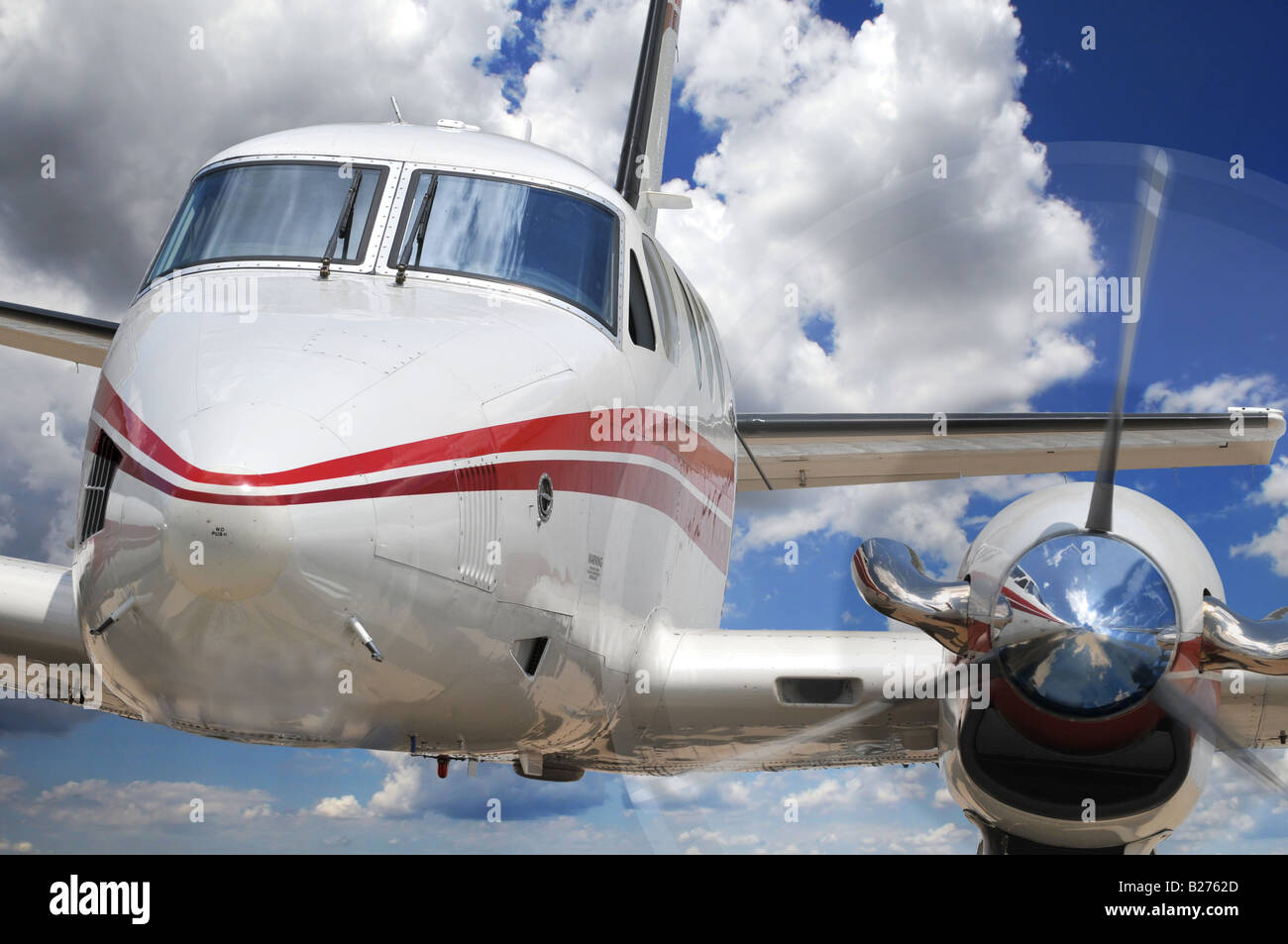 Commercial aircraft cruising hi-res stock photography and images - Alamy