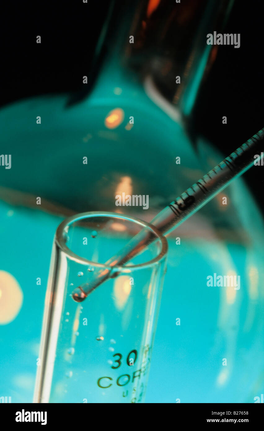 LABORATORY GLASSWARE MEASURING TUBE Stock Photo - Alamy