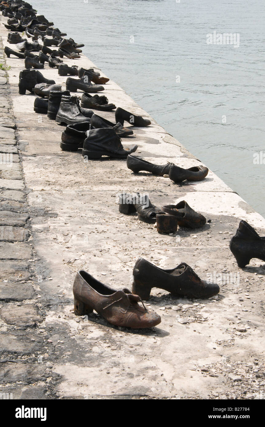 Shoes on the Danube - a memorial to the victims of the Arrow Cross ...