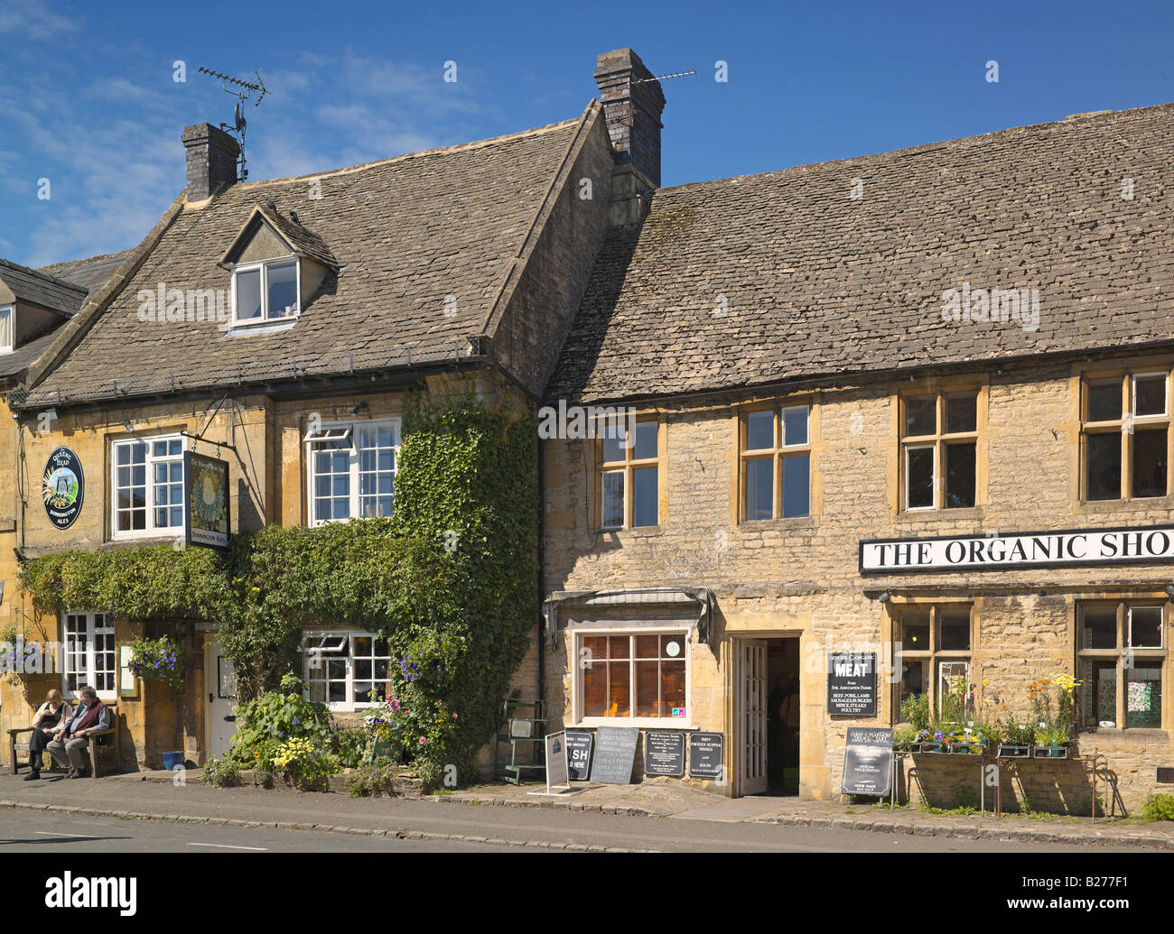 Market square in stow hi-res stock photography and images - Alamy