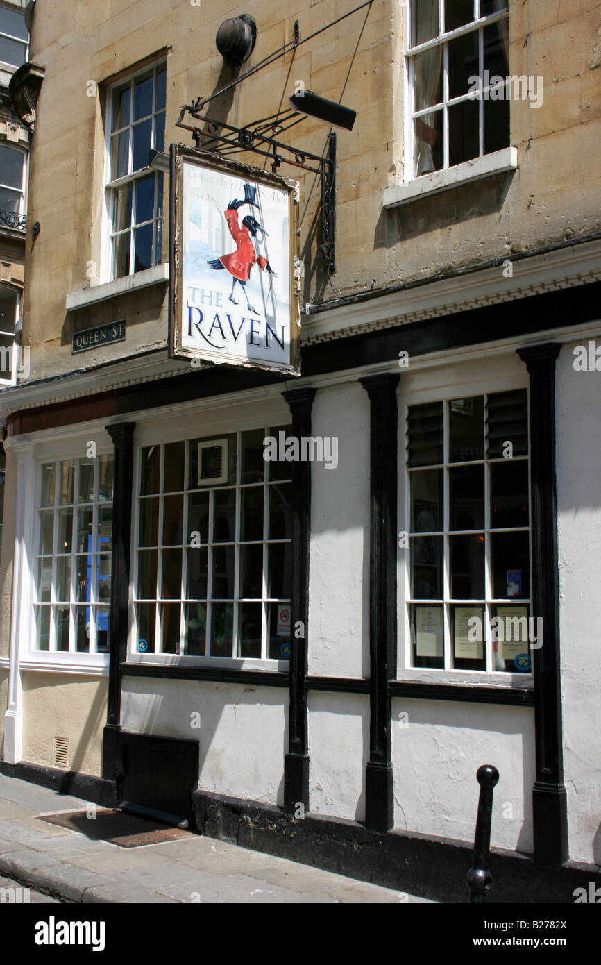 The Raven pub in the historic City of Bath, Somerset, England Stock ...