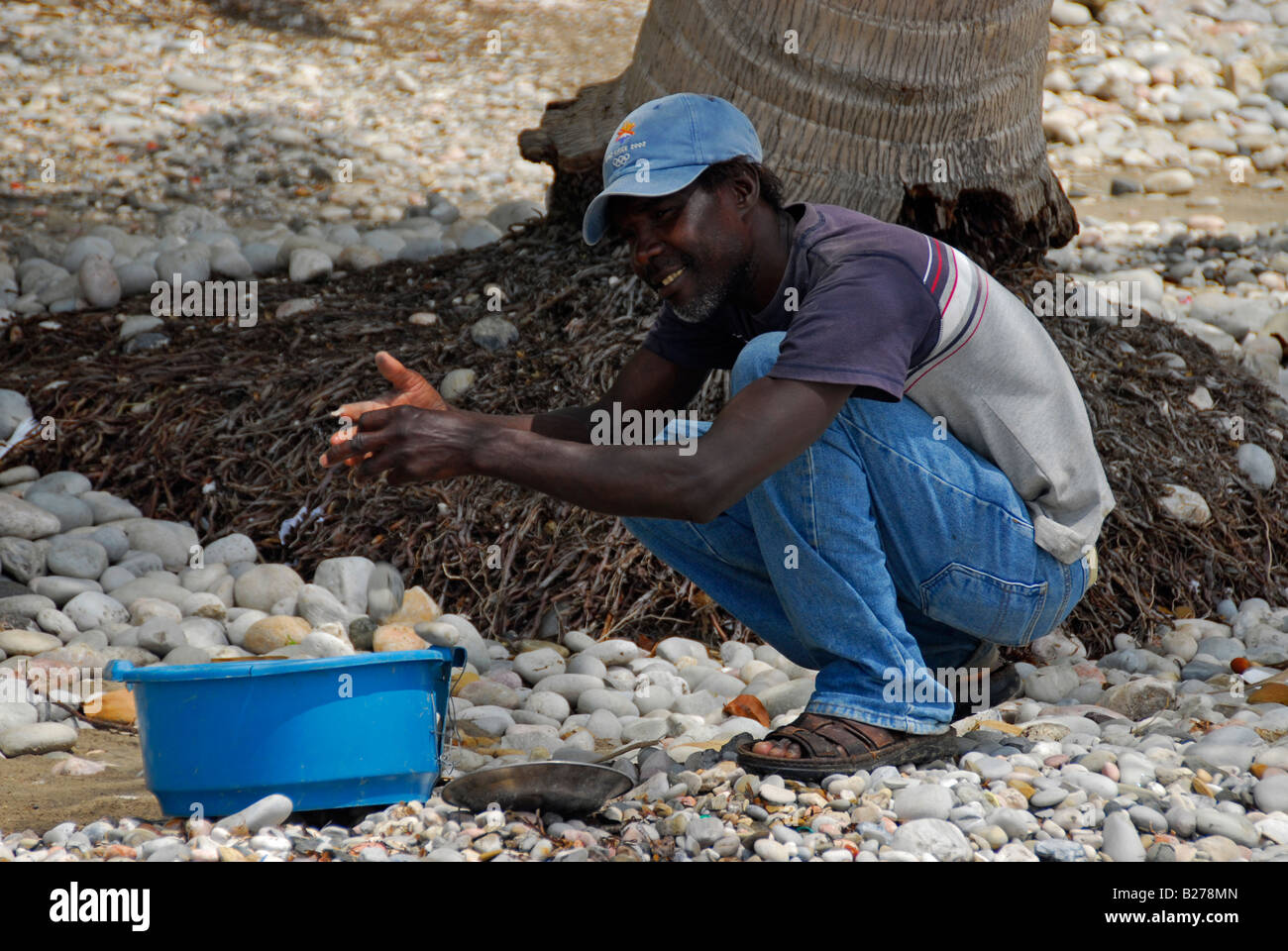 Haitian man hi-res stock photography and images - Alamy