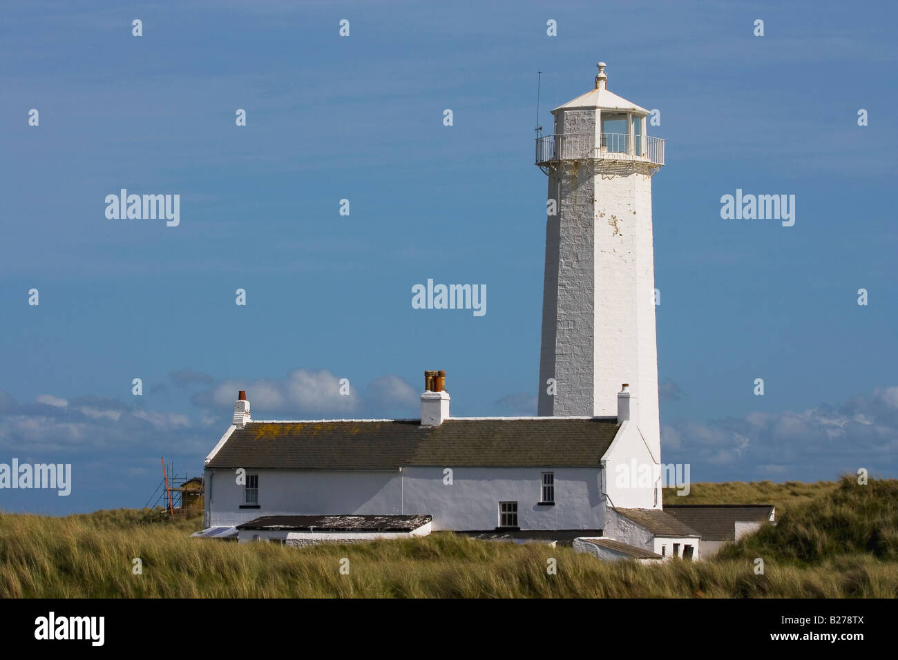 WALNEY ISLAND LIGHTHOUSE Stock Photo - Alamy
