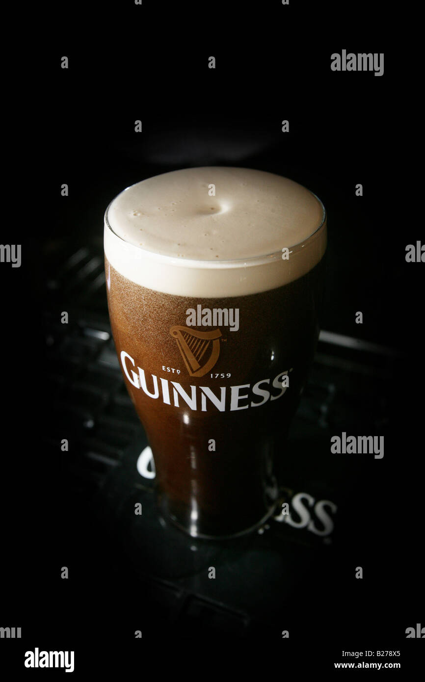 IRISH, IRELAND, DUBLIN, GUINNESS, STOUT, CULTURE, TOURISTS, TRAVEL ...