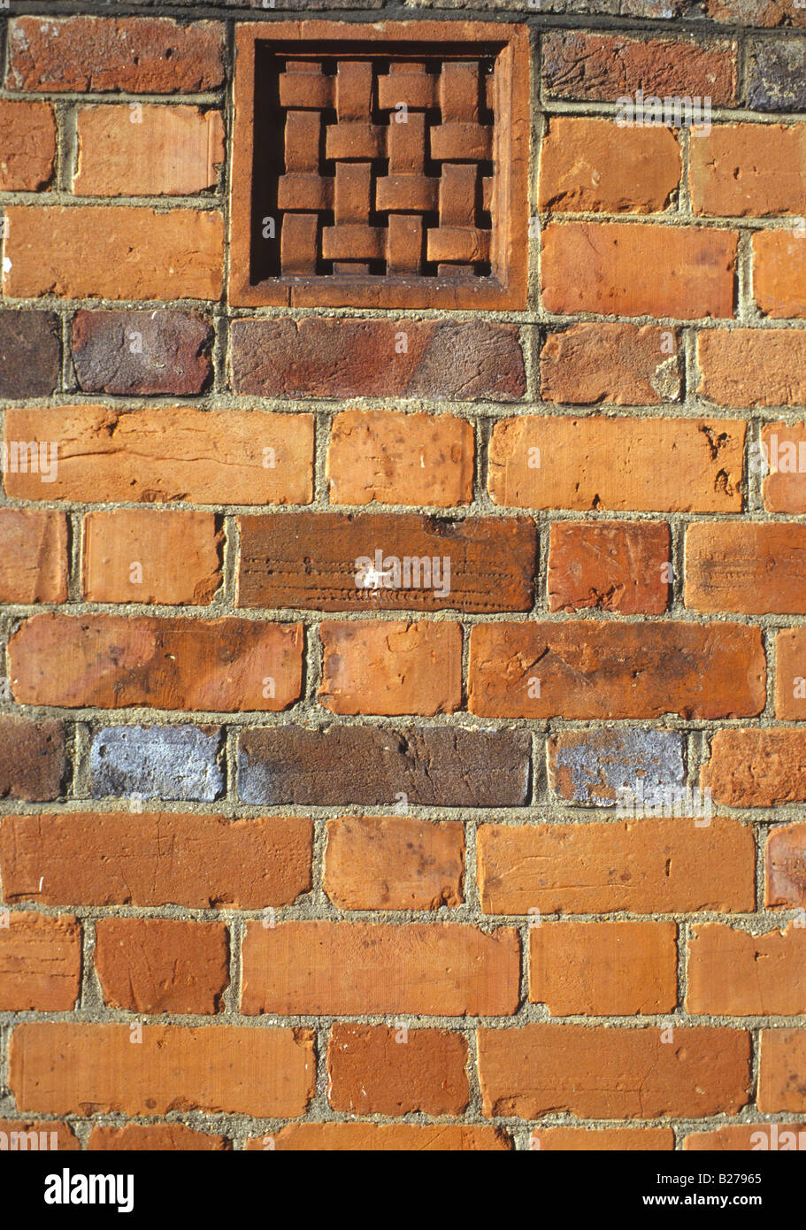 Flemish bond brick pattern hi-res stock photography and images - Alamy