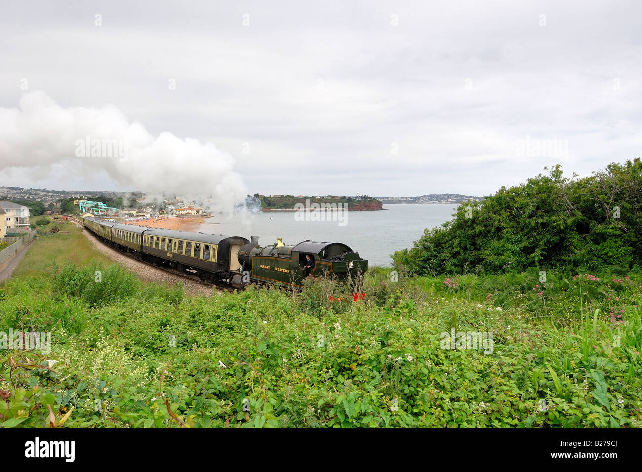 Steam train passing goodrington hi-res stock photography and images - Alamy