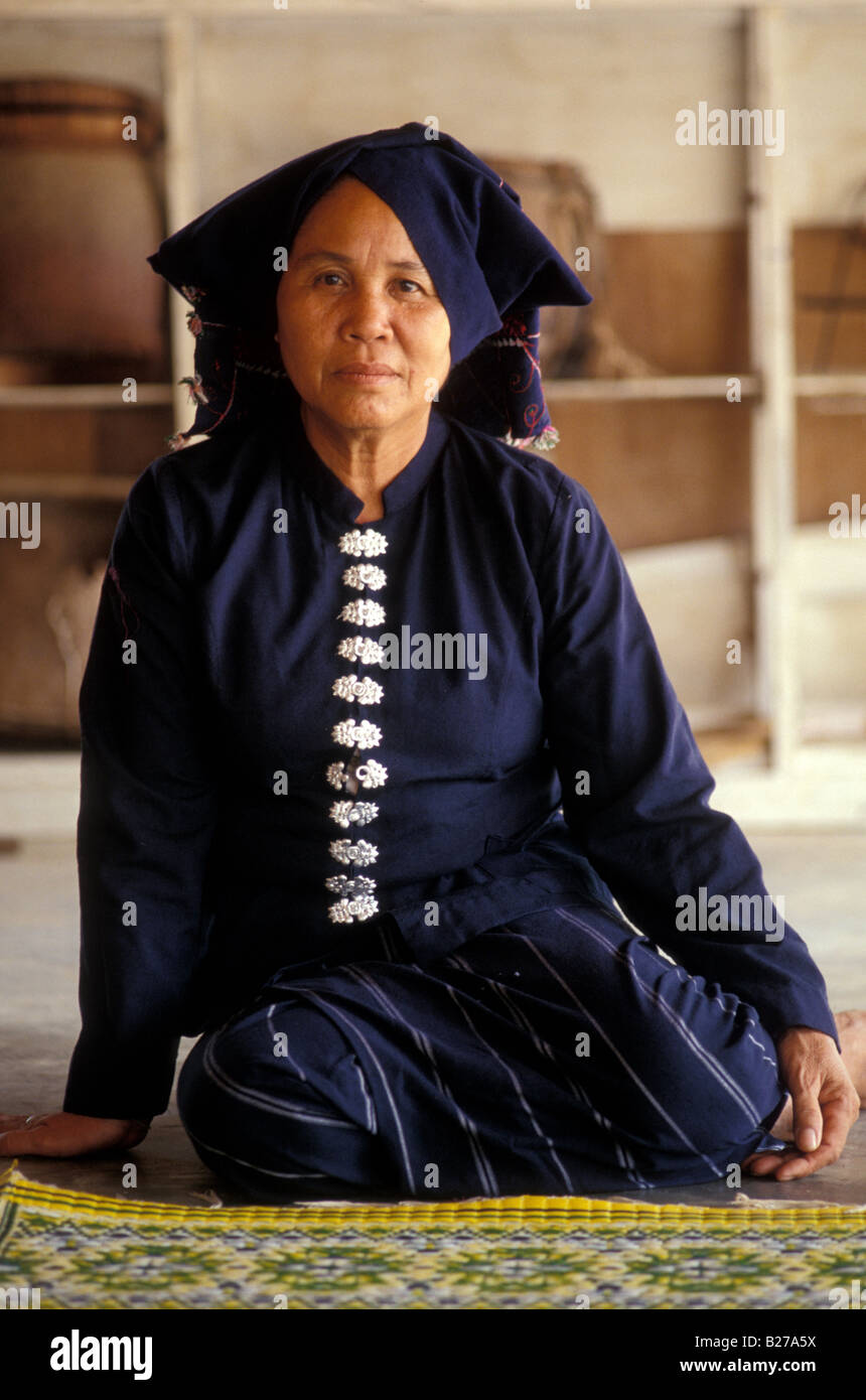 tai dam woman ban na panat loei isan thailand Stock Photo - Alamy