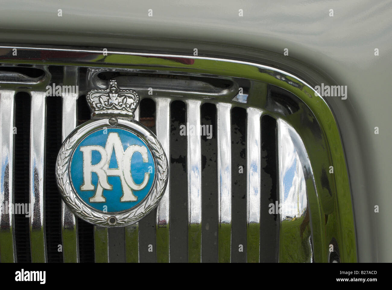 Royal automobile club badge hi-res stock photography and images - Alamy