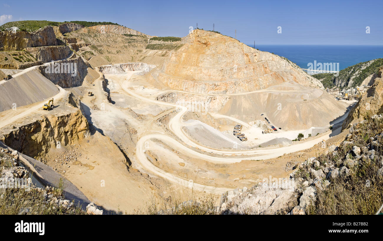 Quarry stone exterior hi-res stock photography and images - Alamy