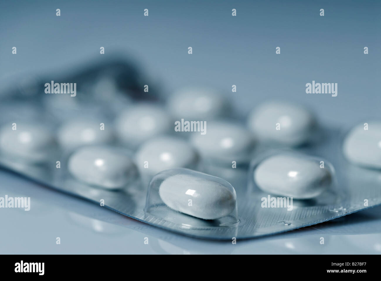 Blister pack of tablets hi-res stock photography and images - Alamy