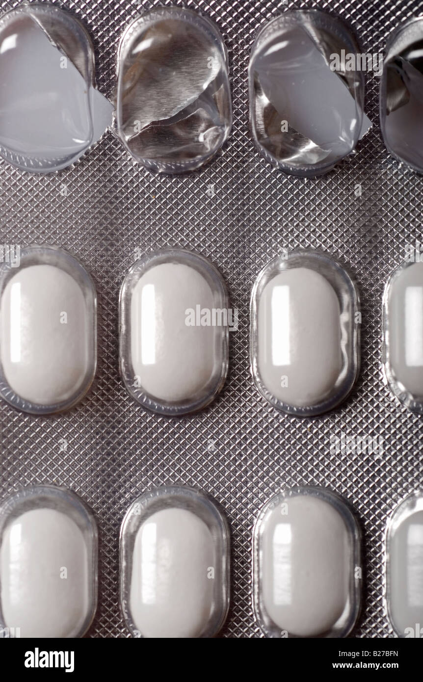 Blister pack of tablets hi-res stock photography and images - Alamy