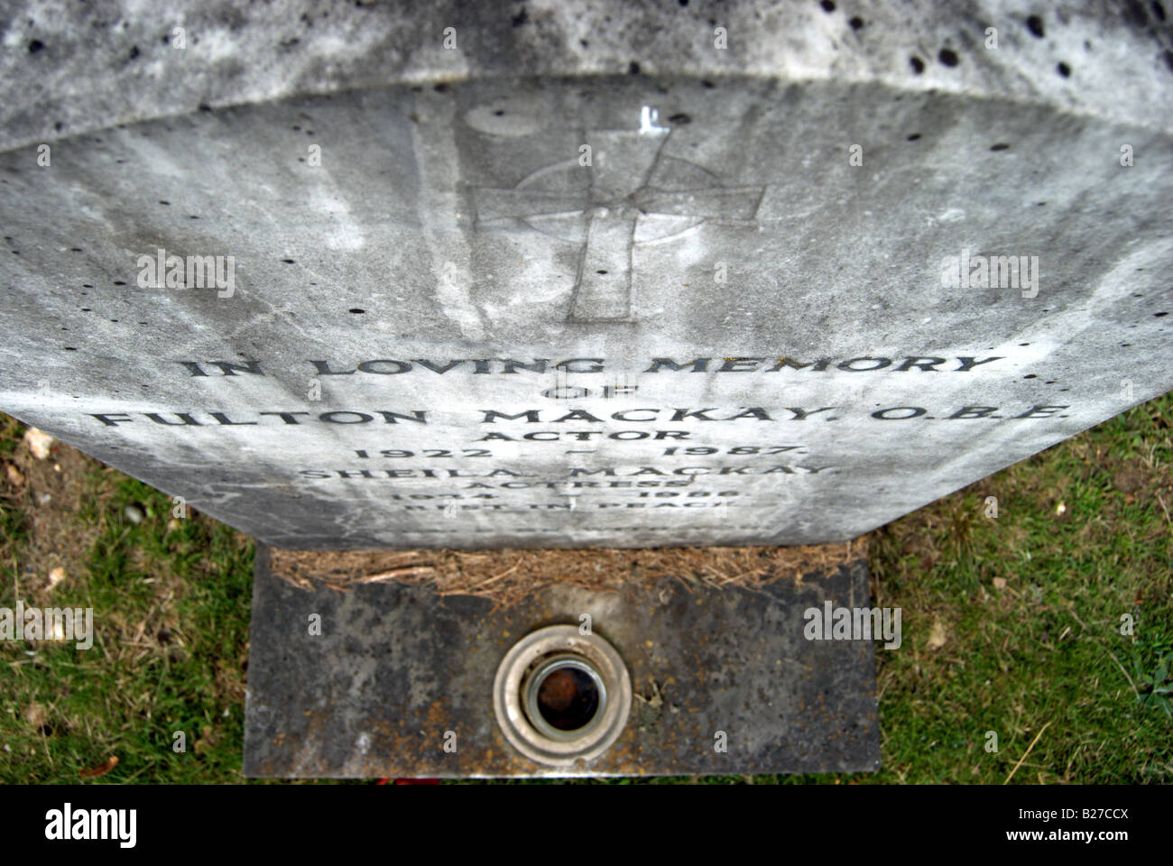 gravestone of british actor fulton mackay, and his wife, sheila, in ...
