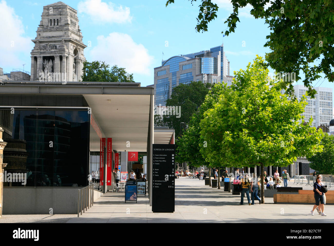 tower hill tower of london city of london england uk gb Stock Photo - Alamy