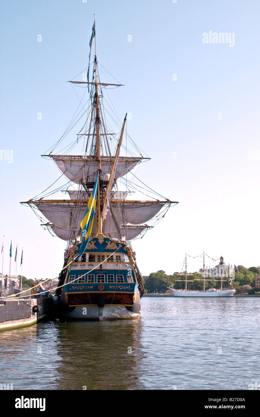 Square rig sail hi-res stock photography and images - Alamy
