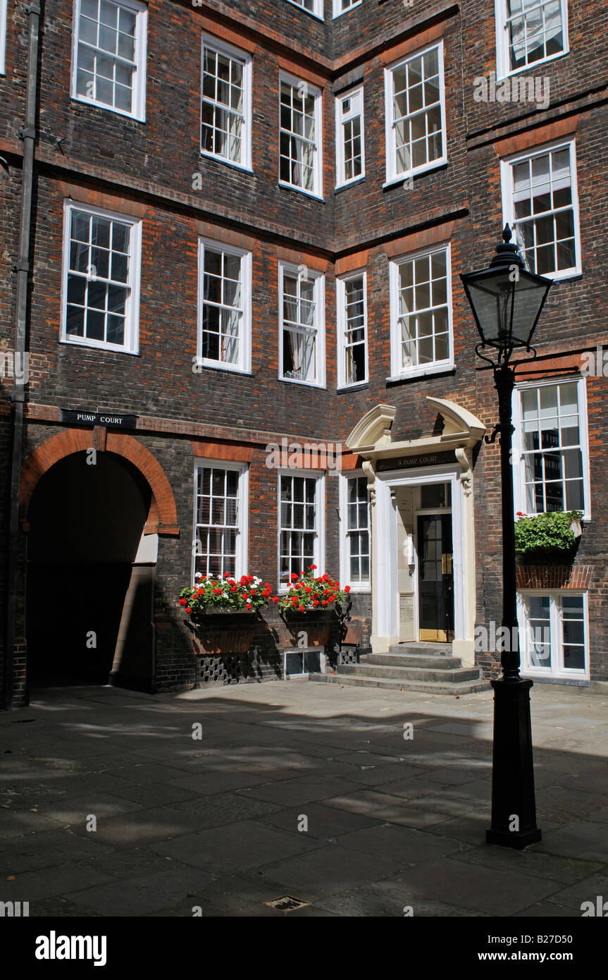 Pump court temple hi-res stock photography and images - Alamy