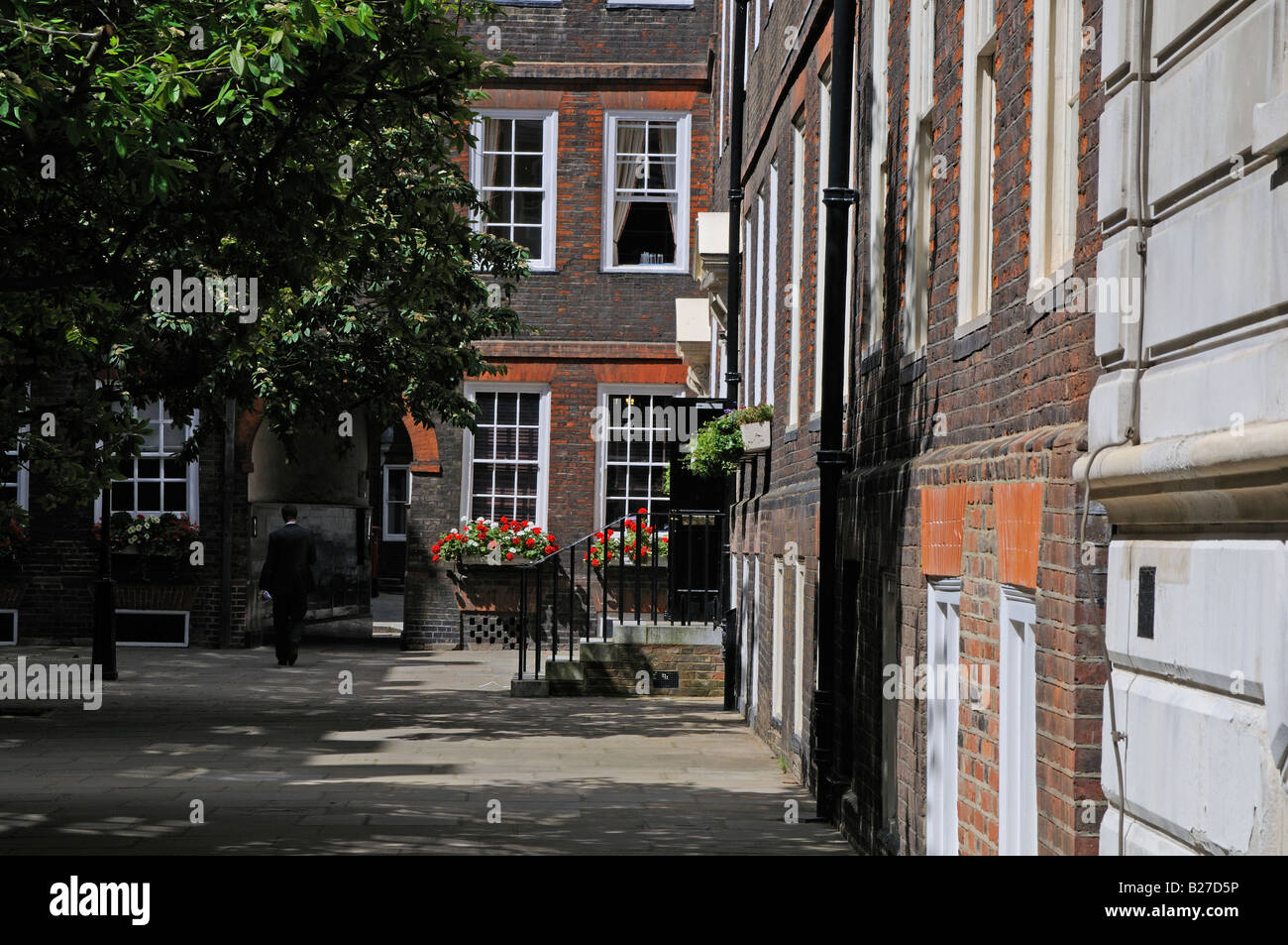 Pump Court, The Temple, London Stock Photo - Alamy