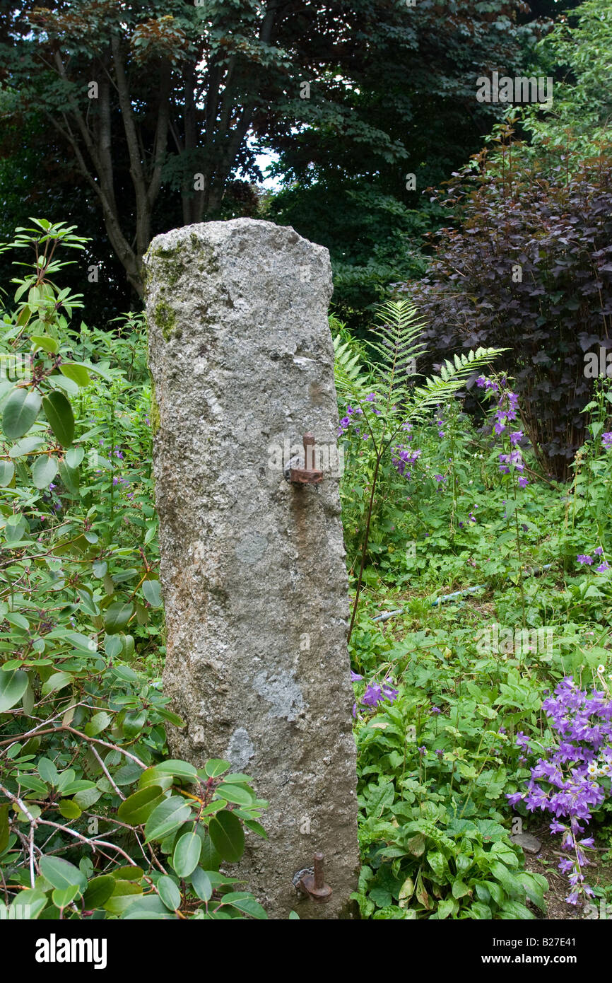 Stone fence post hi-res stock photography and images - Alamy