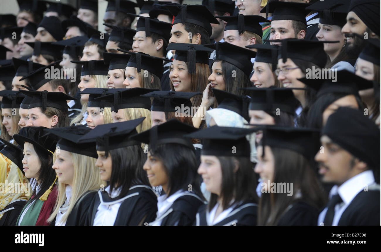UNIVERSITY STUDENTS AT THEIR GRADUATION CEREMONY WEARING THEIR MORTAR ...