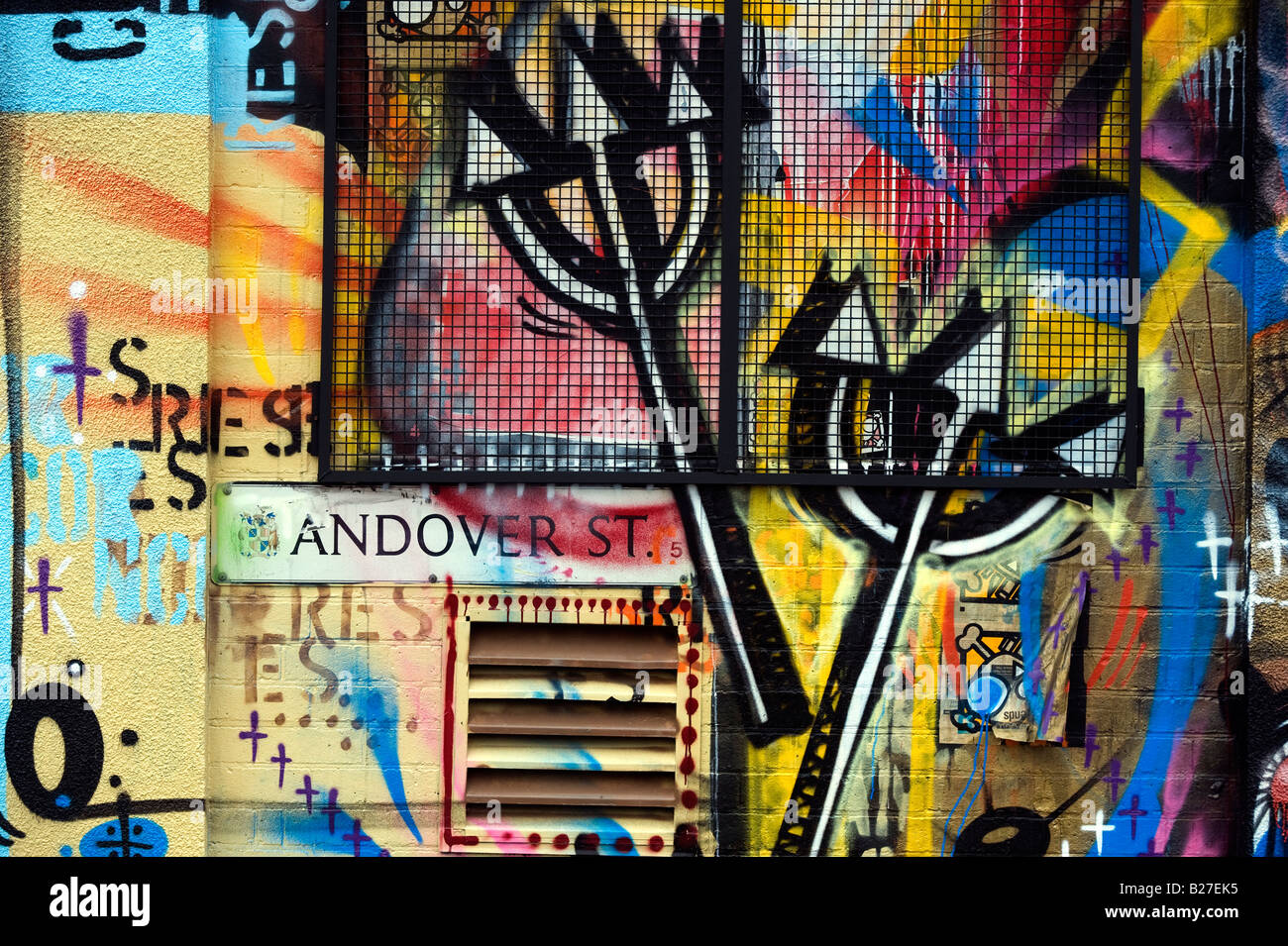 House building painted with gaudy mural in Digbeth in Birmingham Stock ...