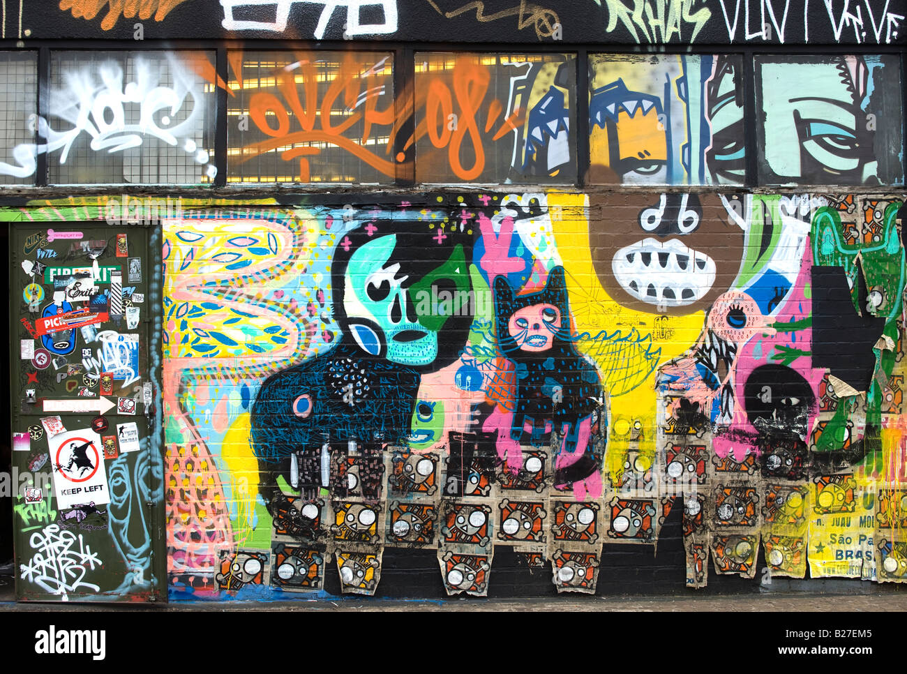 House building painted with gaudy mural in Digbeth in Birmingham Stock ...