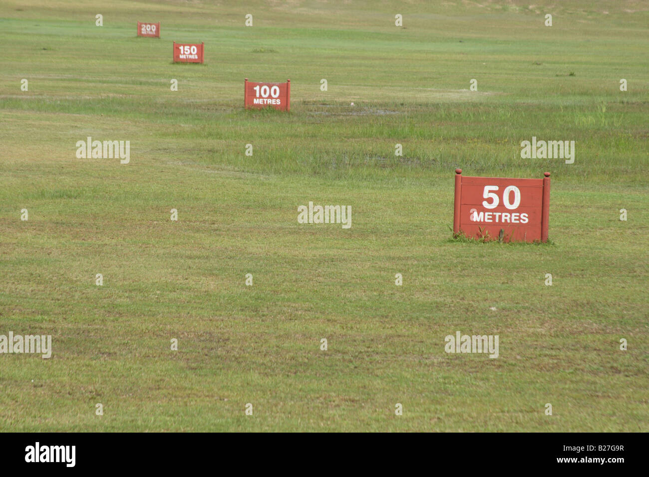 distance indicator at golf driving range Stock Photo - Alamy