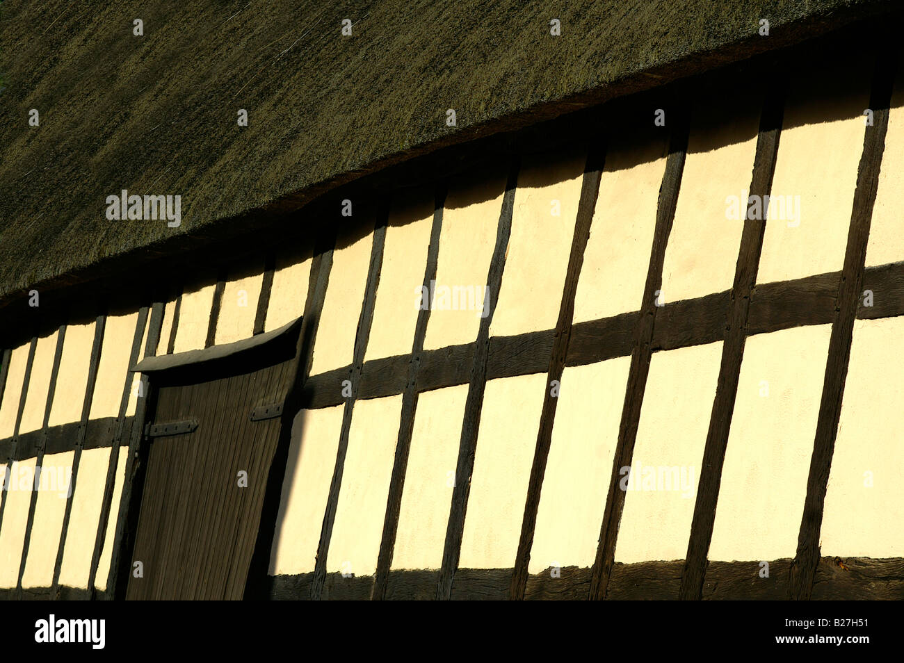 traditional English barn, Stanton Stock Photo - Alamy