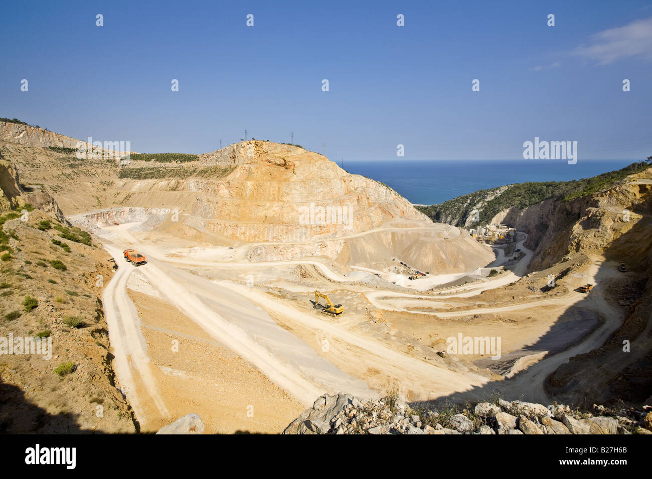 Quarry stone exterior hi-res stock photography and images - Alamy