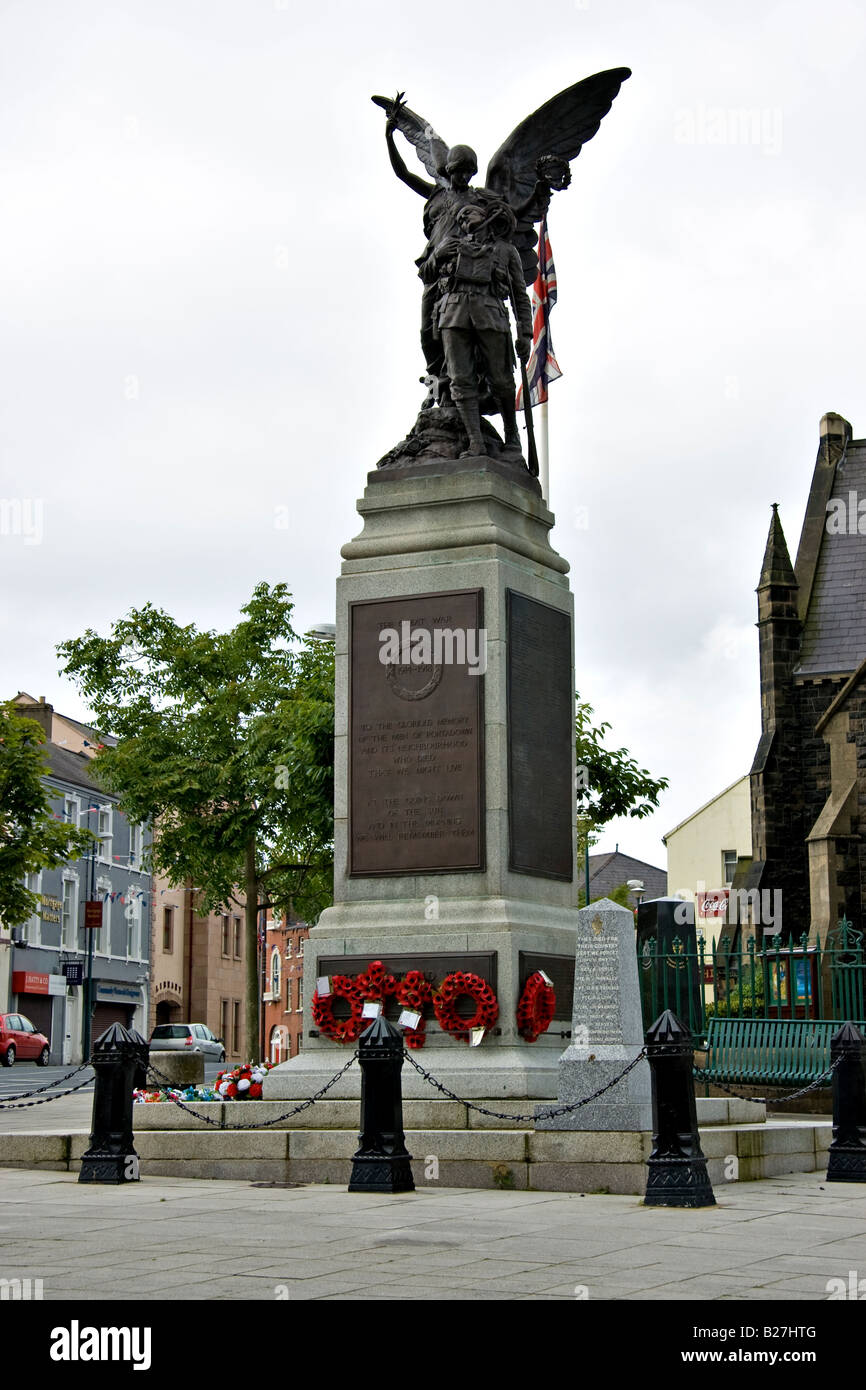 Portadown senataph in the town centre Stock Photo - Alamy