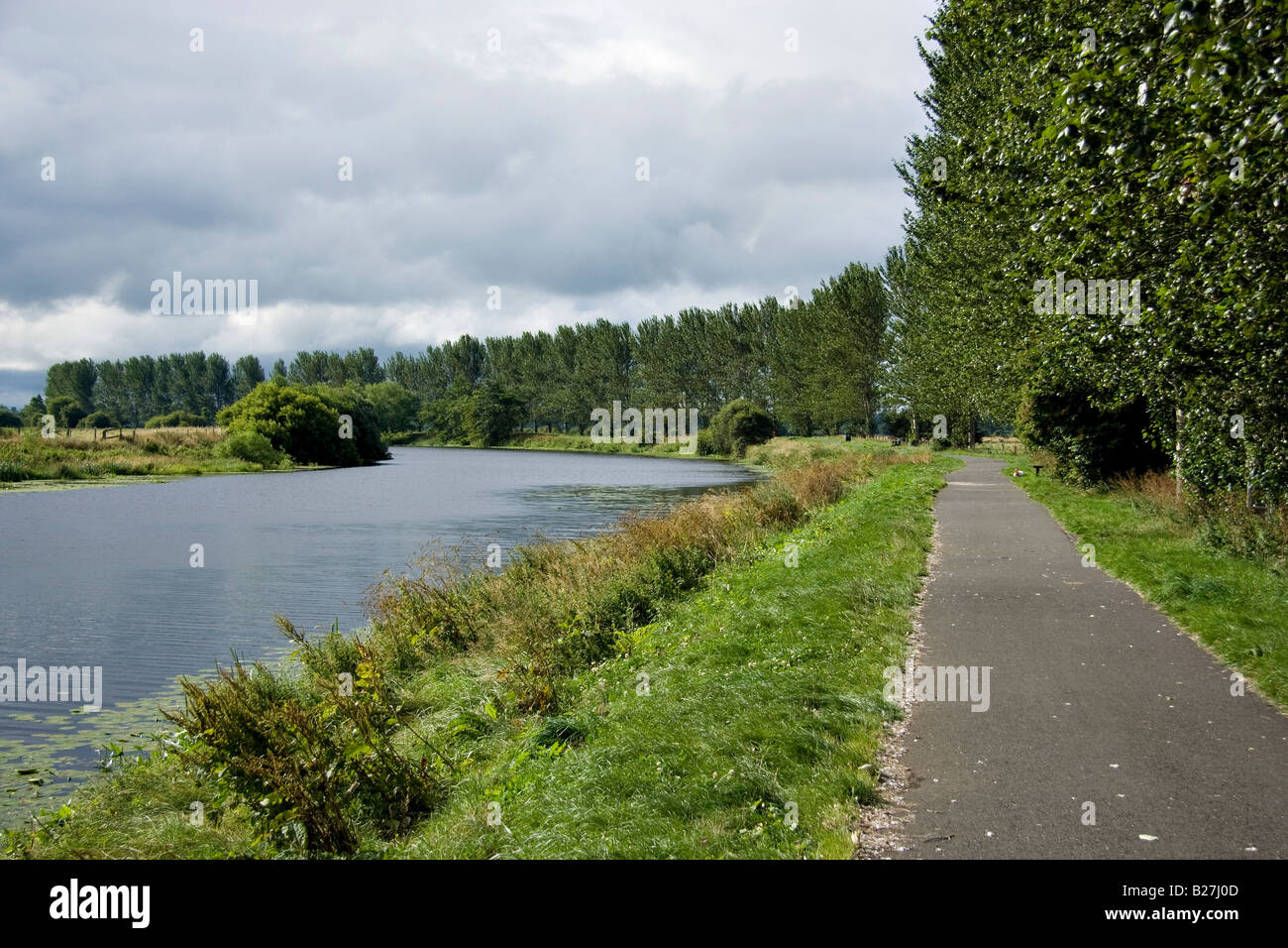 The tow path on the river Bann in Portadown Stock Photo - Alamy