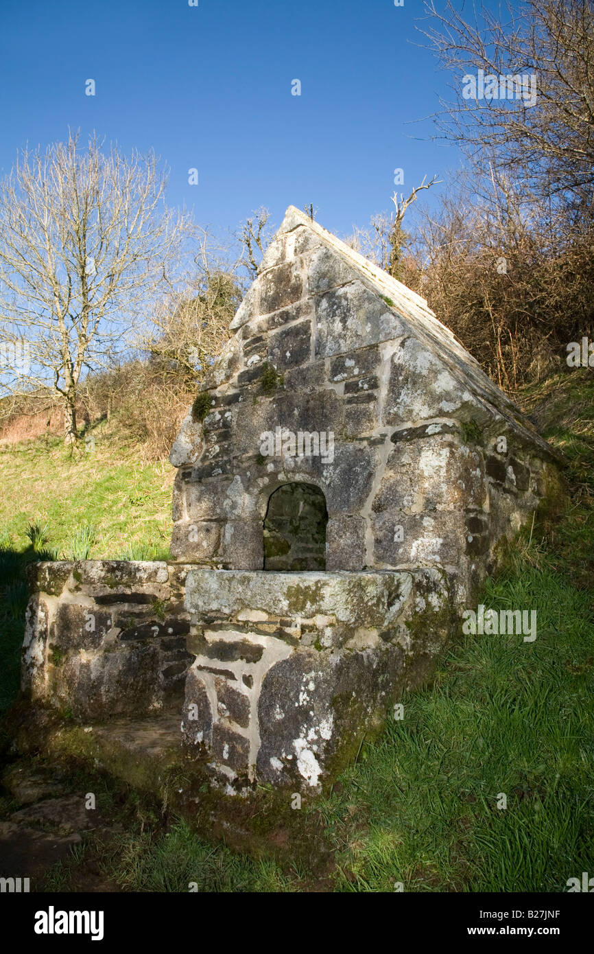 St clether well hi-res stock photography and images - Alamy