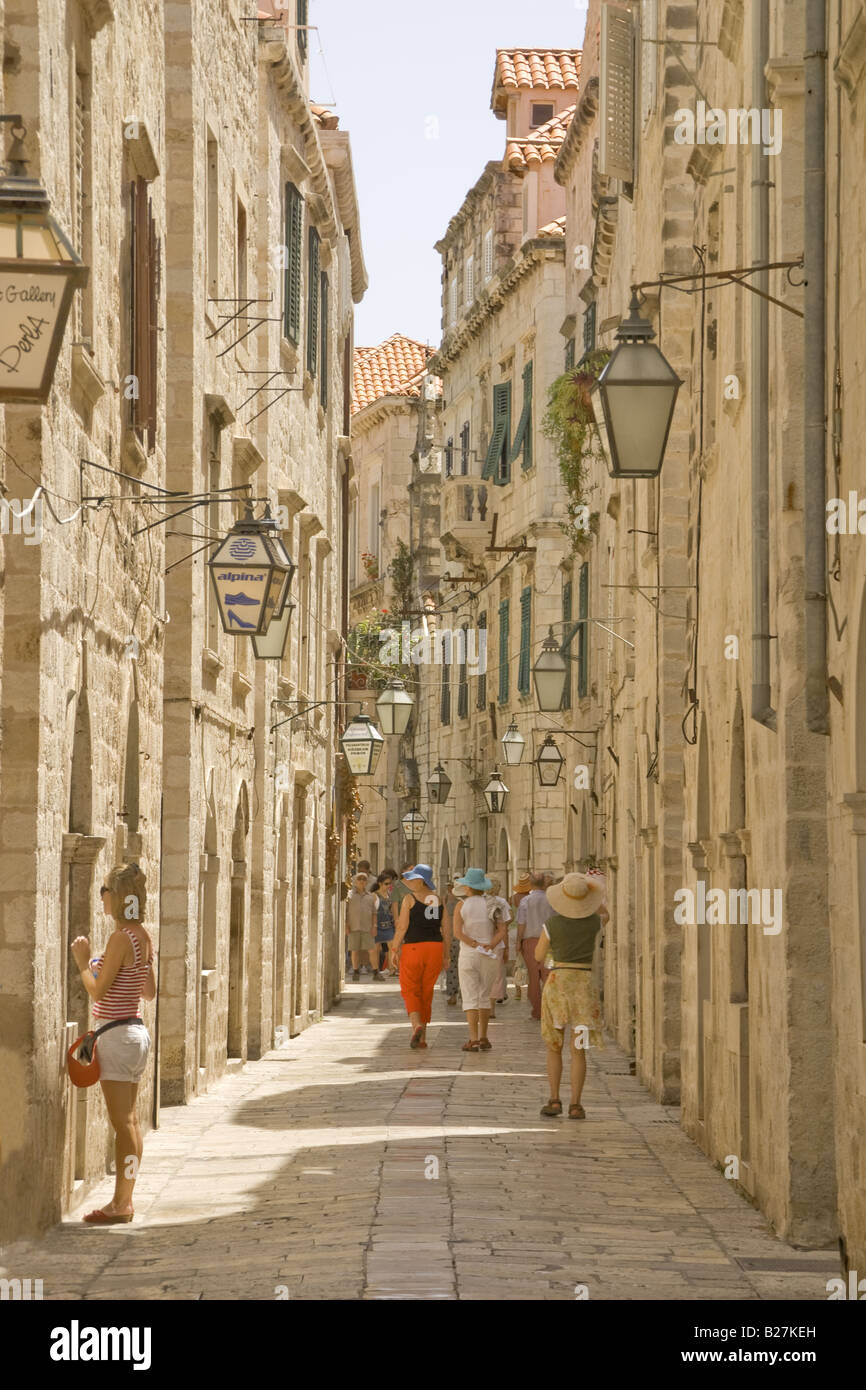 Dubrovnik Old Town, narrow shopping street of Od Puca, near Gundulic's ...